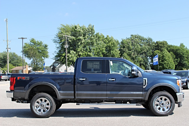 2019 Ford SuperDuty F-350 LARIAT Blue Jeans, 6.7L Power Stroke® V8 ...