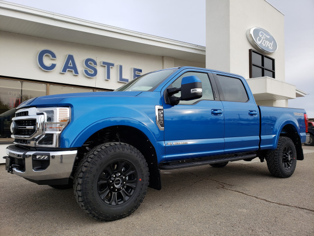 2020 Ford SuperDuty F-350 LARIAT Velocity Blue, 6.7L Power Stroke® V8 ...